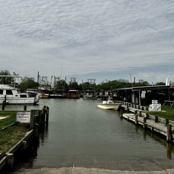 THE FISH SPOT - Updated June 2024 - 115 Photos & 72 Reviews - 4009 20th ...