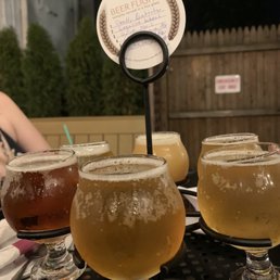 TAP ROOM - Updated October 2025 - 508 Photos & 443 Reviews - 114 W Main ...