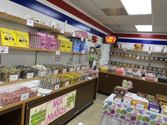 SUPREME NUT & CANDY - Updated November 2025 - 22 Photos & 15 Reviews ...