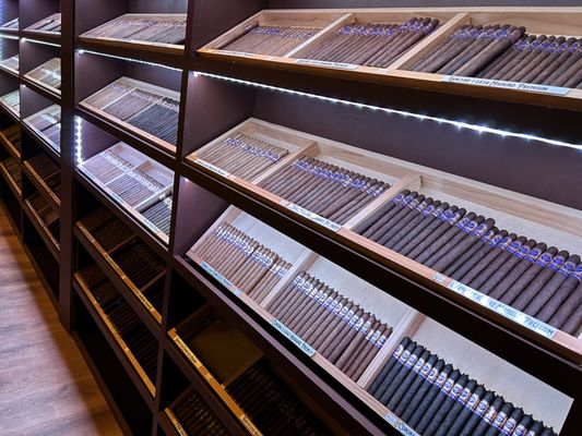 OLD HAVANA CIGAR - Updated January 2025 - 22 Photos - 606 Duval St, Key ...