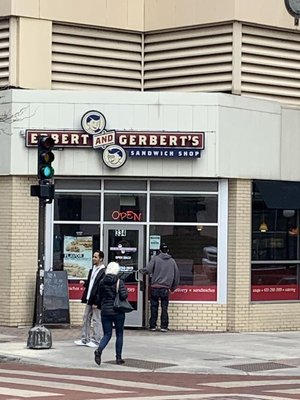 ERBERT AND GERBERTS - Updated December 2025 - 17 Photos & 40 Reviews ...