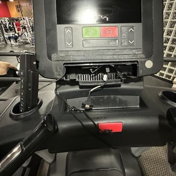 CRUNCH FITNESS - VERONA - Updated January 2025 - 50 Photos & 190 ...