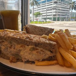 ROASTERS ‘N TOASTERS - Updated August 2025 - 661 Photos & 678 Reviews ...