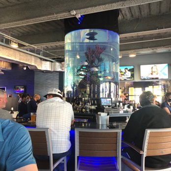 DIVE BAR RESTAURANT - Updated October 2025 - 637 Photos & 539 Reviews ...