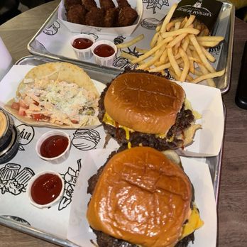 GOTHAM BURGER SOCIAL CLUB - Updated December 2024 - 309 Photos & 177 ...