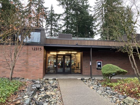 KINGSGATE LIBRARY - Updated October 2025 - 26 Photos & 25 Reviews ...