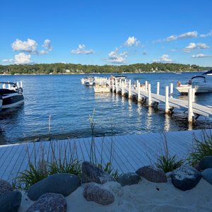 PIER 290 - 338 Photos & 527 Reviews - 1 Liechty Dr, Williams Bay ...