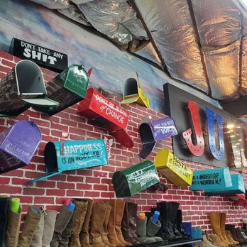 JUNKEE CLOTHING EXCHANGE - Updated October 2024 - 516 Photos & 386 ...