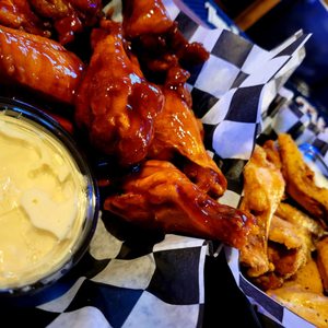 HAT TRIX BAR AND GRILL - Updated May 2024 - 27 Photos & 27 Reviews ...