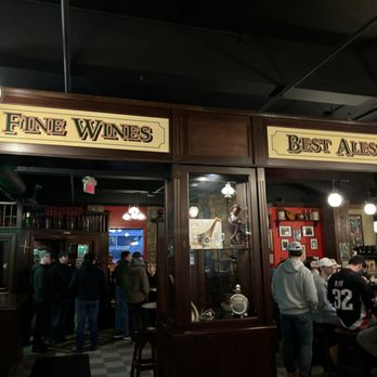 THE BANSHEE IRISH PUB - Updated September 2025 - 78 Photos & 65 Reviews ...