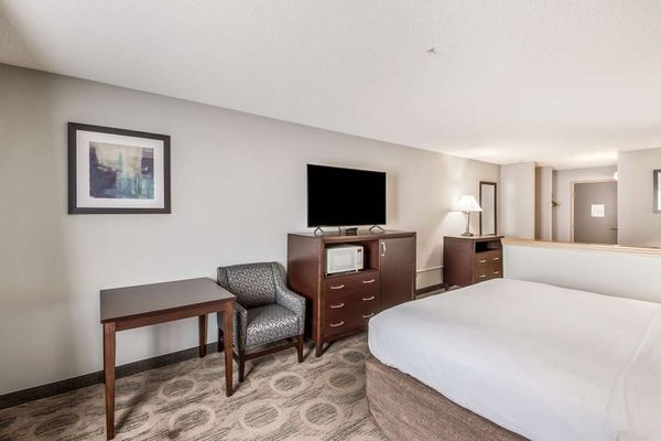 RED LION INN & SUITES SEQUIM - Updated August 2025 - 48 Photos & 39 ...