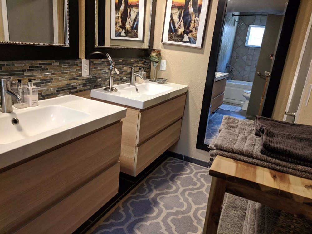 HOSTABLE HOSPITALITY - Updated December 2024 - 11 Photos - 1100 W 6th ...