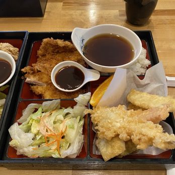 SUSHI BROADWAY - Updated July 2025 - 111 Photos & 36 Reviews - 2549 ...