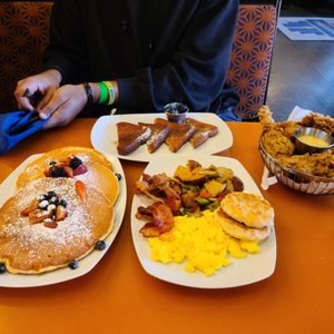 THE EXECUTIVE DINER - 535 Photos & 491 Reviews - 1400 Duke St ...