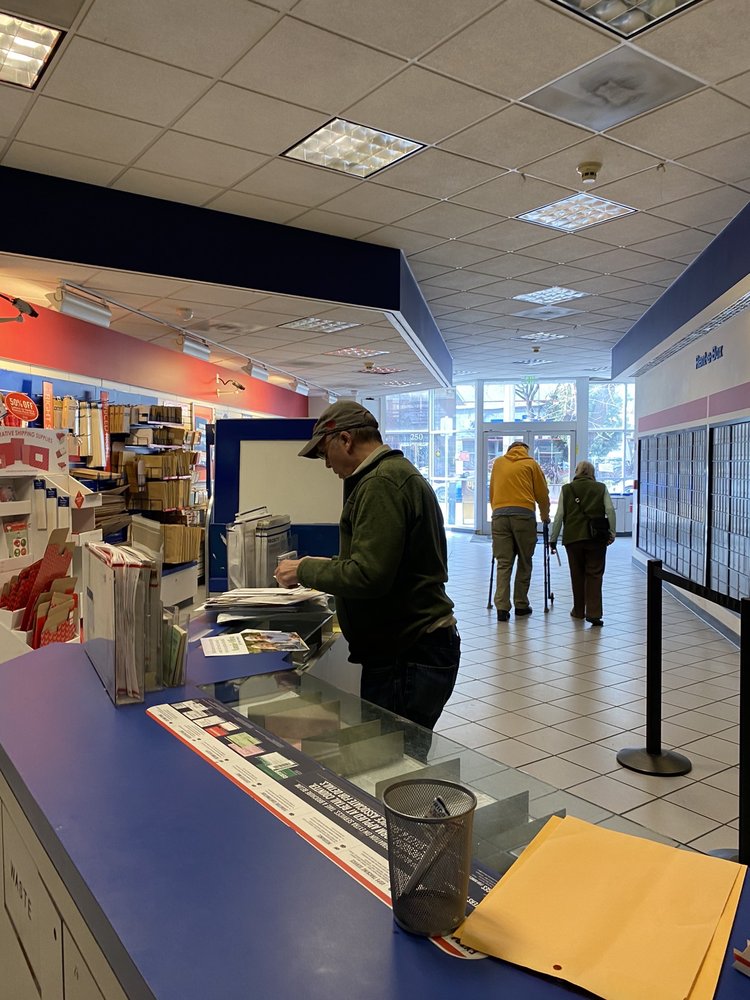 US POST OFFICE - 49 Photos & 114 Reviews - 2085 E Bayshore Rd, East ...