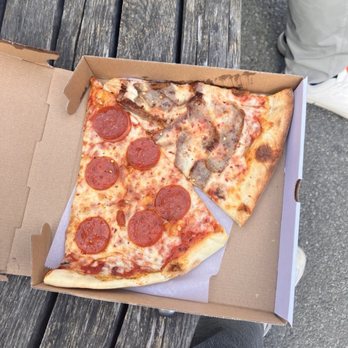 FRONT STREET PIZZA - Updated July 2024 - 353 Photos & 484 Reviews - 80 ...