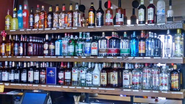 TILLY’S BAR AND GRILL - Updated December 2025 - 20 Photos & 33 Reviews ...