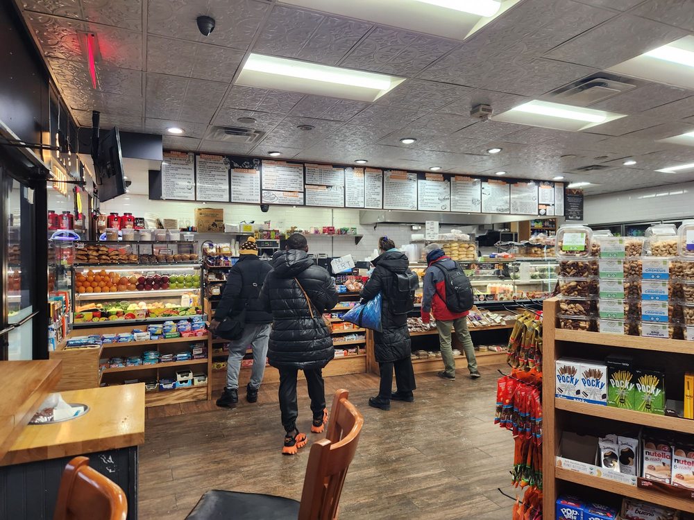 MUNCH GOURMET MARKET - Updated December 2025 - 395 Flatbush Ave Ext ...