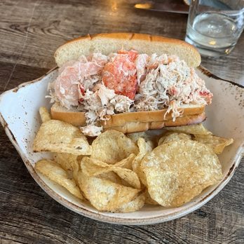 MERROIR - Updated August 2025 - 422 Photos & 362 Reviews - 784 Locklies ...