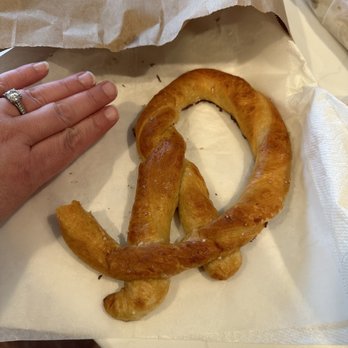 LOCALS DONUTS - Updated July 2025 - 26 Photos & 19 Reviews - 2272 ...