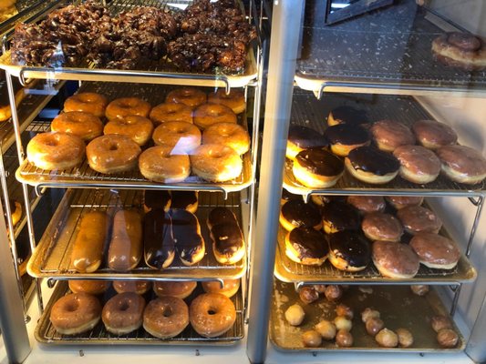 SWISS DONUTS - 74 Photos & 60 Reviews - 72785 Hwy 111, Palm Desert ...