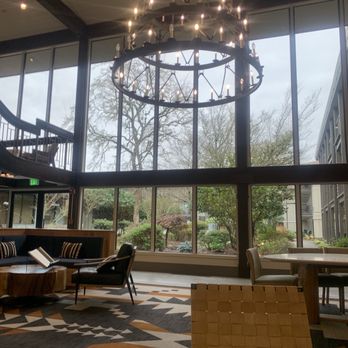 VALLEY RIVER INN - Updated January 2026 - 26 Photos & 22 Reviews - 1000 Valley River Way, Eugene ...