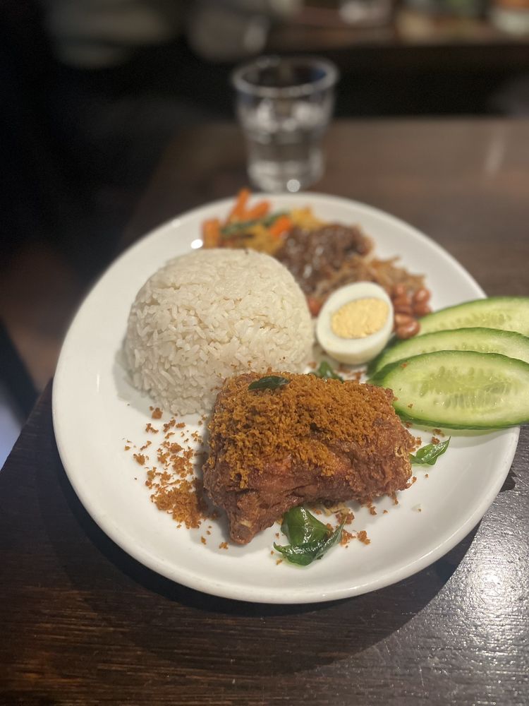 LAXSA SOHO - Updated January 2025 - 19 Photos - 37 Old Compton St ...