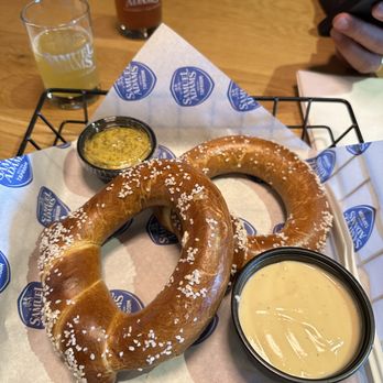 SAMUEL ADAMS TAP ROOM - Updated August 2024 - 491 Photos & 200 Reviews ...