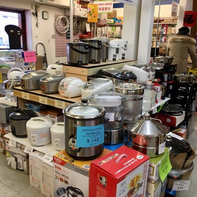 KITCHEN HUT HOUSEWARE - Updated January 2026 - 11 Photos - 1558 ...