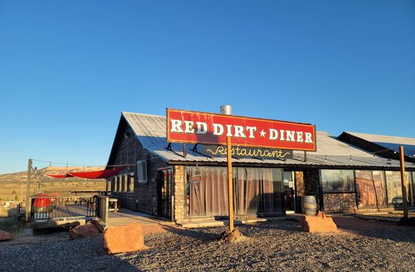 RED DIRT DINER - Updated September 2025 - 45 Photos & 34 Reviews - 586 ...
