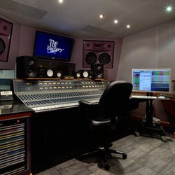 CRITERIA RECORDING STUDIOS - 16 Photos - 1755 NE 149th St, Miami ...
