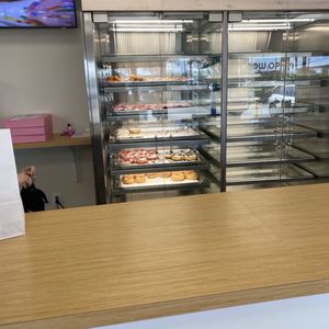 TRACKSIDE DONUTS - Updated June 2025 - 196 Photos & 265 Reviews - 28001 ...