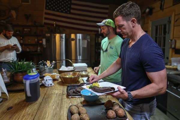 COMMANDER’S CORNER - Updated June 2025 - 33 Photos - 610 Ashley County ...