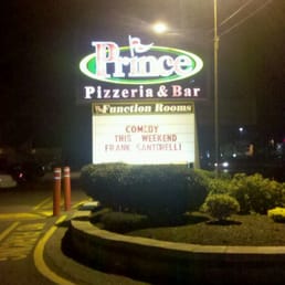 GIGGLES COMEDY CLUB - Updated May 2025 - 16 Photos & 41 Reviews - 517 ...