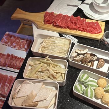 SUPREME HOT POT - Updated June 2025 - 277 Photos & 174 Reviews - 2301 ...