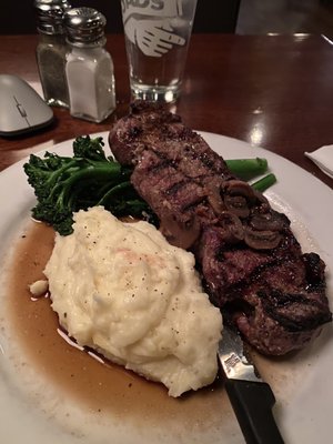 SIX PAUPERS TAVERN & RESTAURANT - 42 Photos & 70 Reviews - Bars - 7465 ...