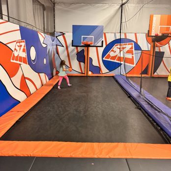 SKY ZONE TRAMPOLINE PARK - Updated December 2025 - 10 Reviews - 241 ...