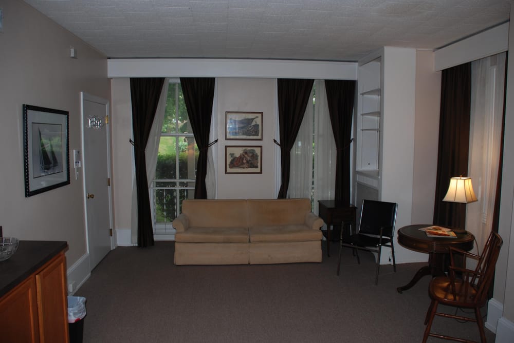 PETER W VEITH - Updated October 2025 - 21 Photos - 1523 Delaware Ave ...