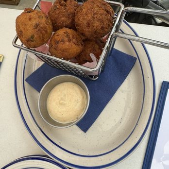 BIG B’S FISH JOINT - Updated January 2026 - 574 Photos & 405 Reviews ...