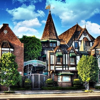 PONDELLA BUILDING - Updated August 2025 - 13749 Riverside Dr, Los ...