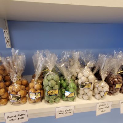 BERKELEY CANDY - Updated December 2025 - 1205 Boardwalk, Seaside ...