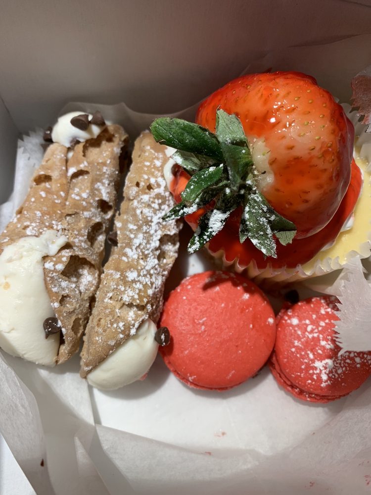 ALIOTTA PASTRY SHOP - 174 Photos & 137 Reviews - 4522 Ave N, Brooklyn ...