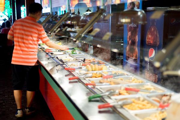 YUMMY BUFFET - Updated April 2025 - 157 Photos & 201 Reviews - 3925 W ...