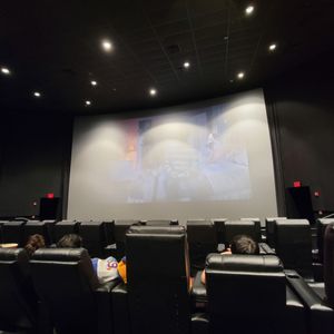 AMC FRESH MEADOWS 7 - 404 Photos & 639 Reviews - 190-02 Horace Harding Blvd., Fresh Meadows, New ...