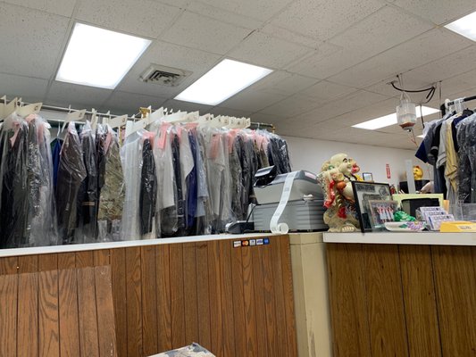 MINH ALTERATIONS - Updated June 2024 - 32 Photos & 56 Reviews - 2412 ...