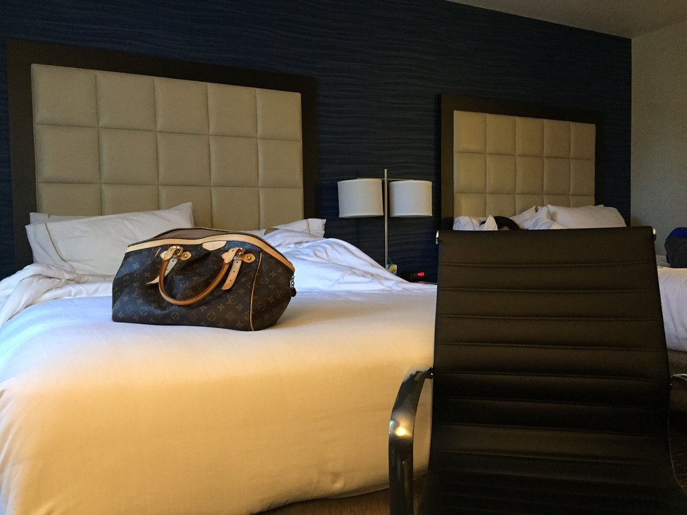 HOLIDAY INN EXPRESS - Updated August 2025 - 67 Photos & 71 Reviews ...