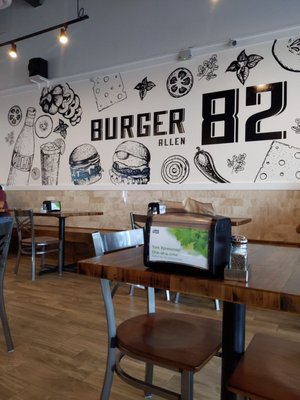 BURGER 82 - Updated August 2025 - 174 Photos & 197 Reviews - 880 W ...