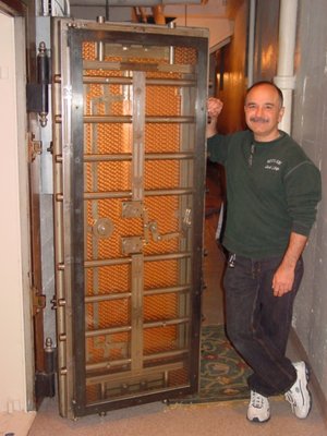 ACCU-KEY LOCK & SAFE - Updated October 2025 - 18 Photos & 11 Reviews ...