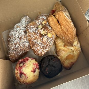 TATTE BAKERY & CAFE - Updated October 2024 - 35 Photos & 13 Reviews ...