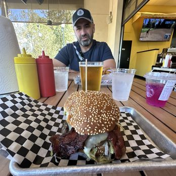 SUPERBURGER - Updated January 2025 - 306 Photos & 694 Reviews - 1501 ...